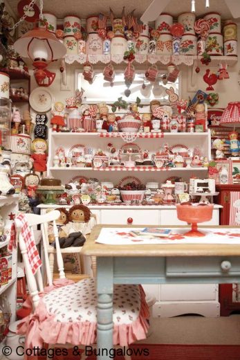 A Space-challenged Home Finds Room for Nostalgia - Cottage s