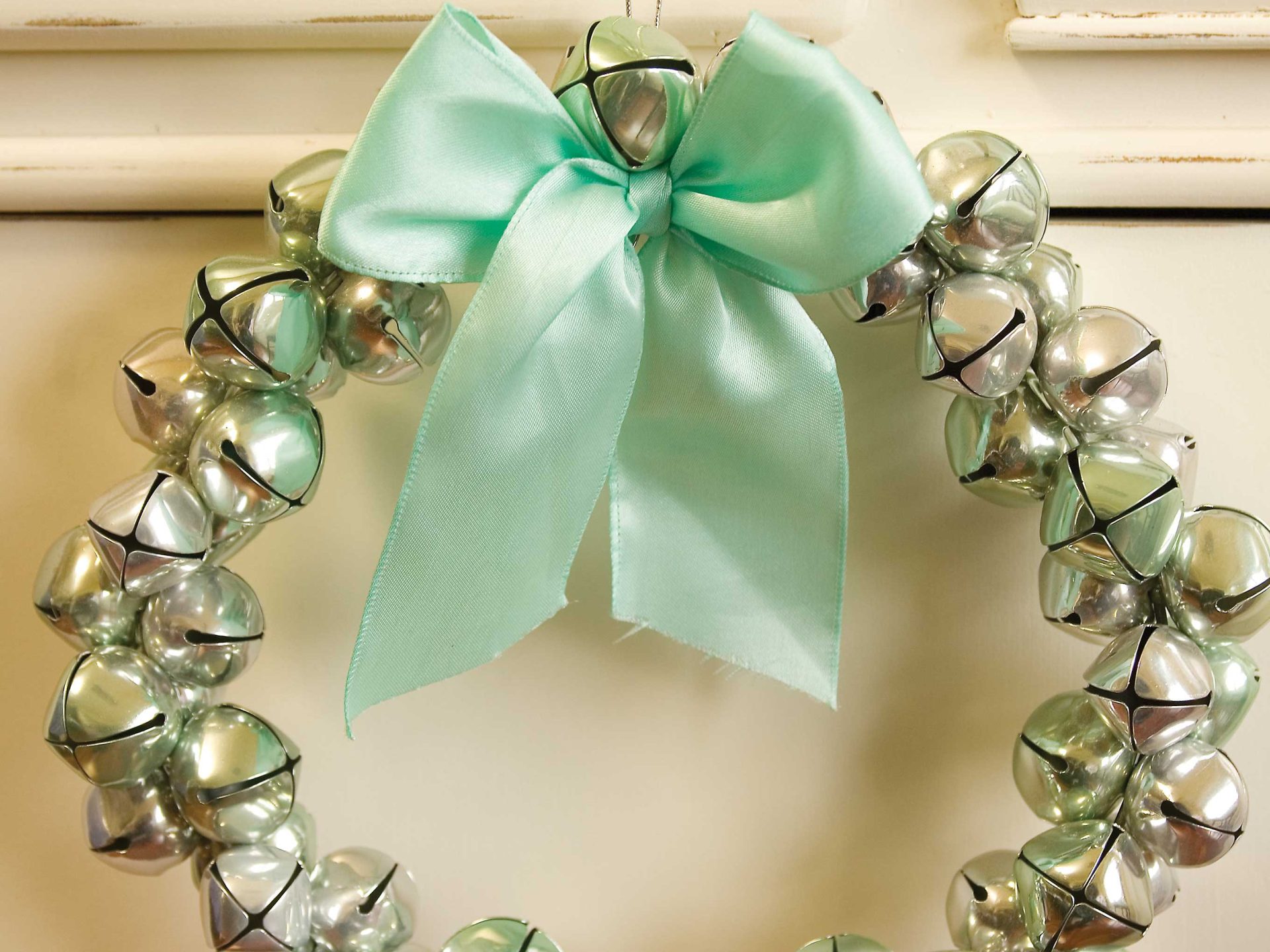 How to Decorate for Christmas in European Style - Cottage st