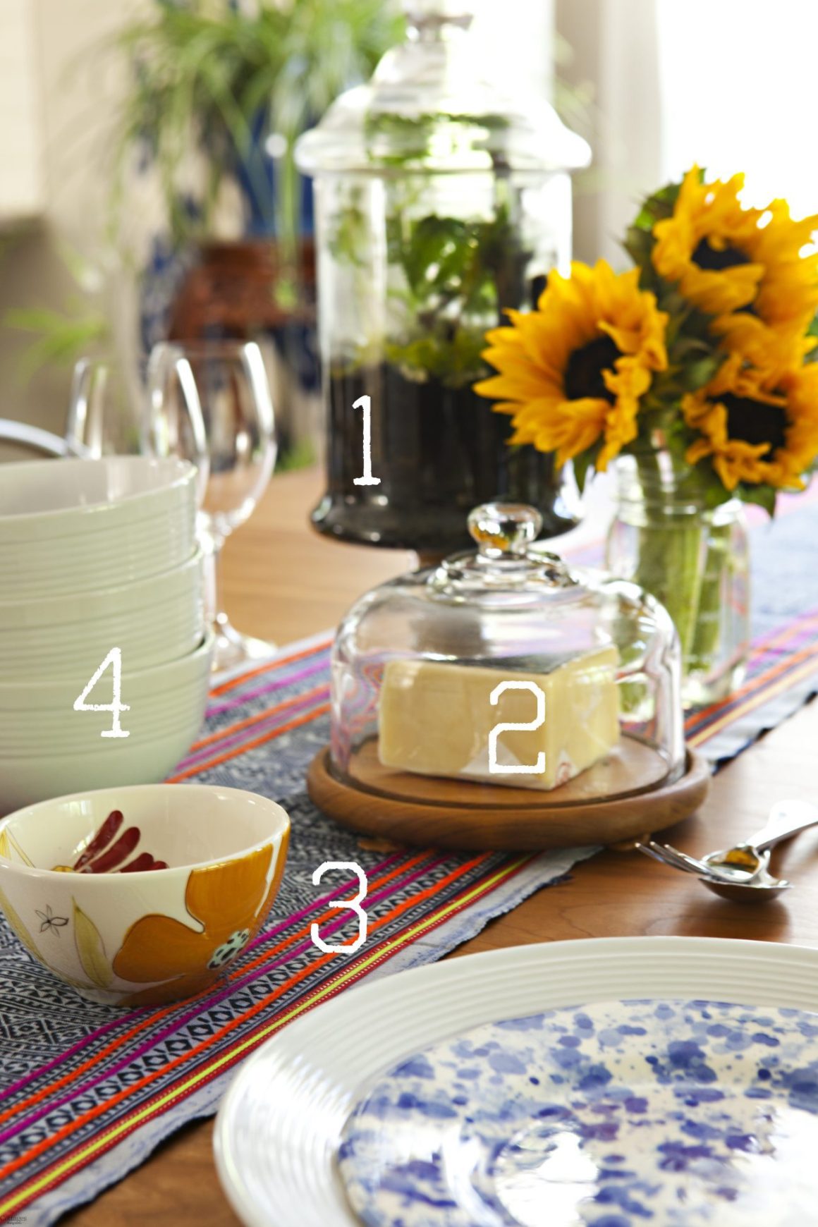 4 Spring Staples for Your Cottage Table - Cottage style deco