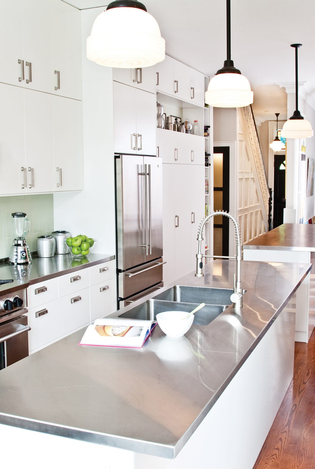 From Cramped Victorian to Open Modern Kitchen - Cottage styl