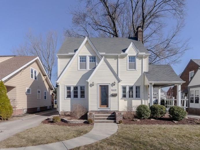 Cleveland Cottages for Sale - Cottage style decorating, reno