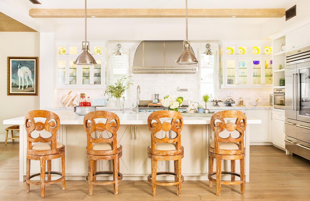 Blending Styles to Design a Modern Farmhouse Kitchen - Cotta