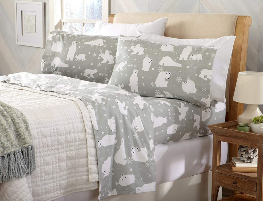 Festive Flannel Sheets - Cottage style decorating, renovatin