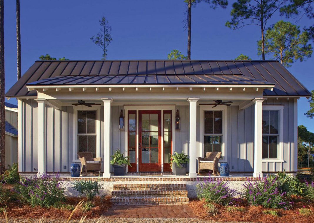 Low-Country Farm Cottage - Cottage style decorating, renovat
