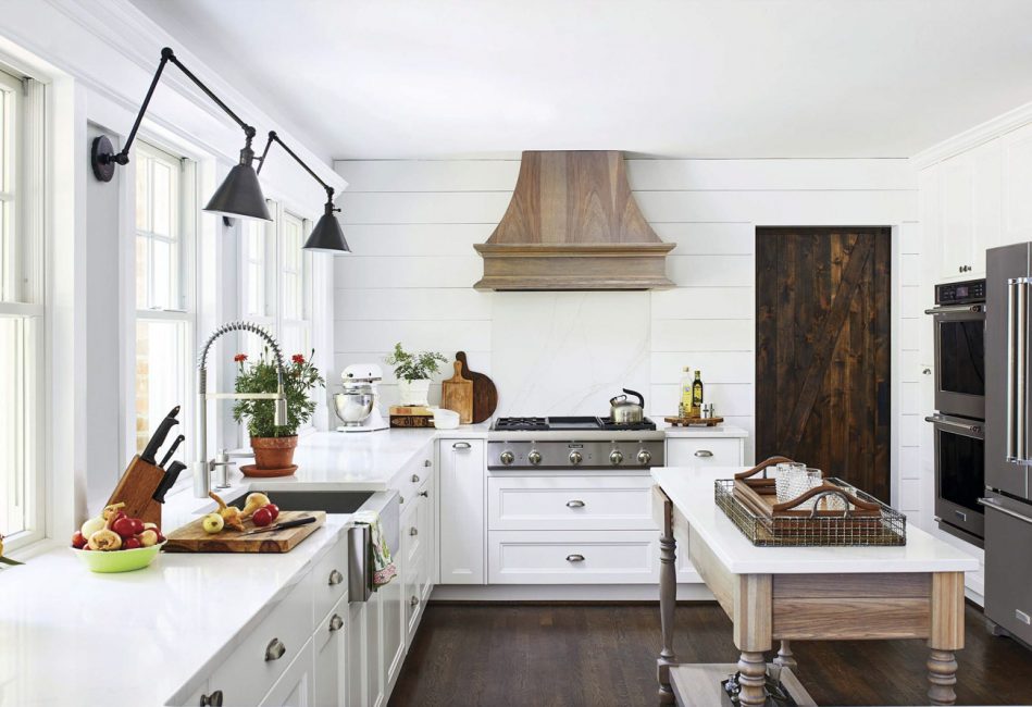 A Charming Farmhouse Kitchen Makeover - Cottage style decora