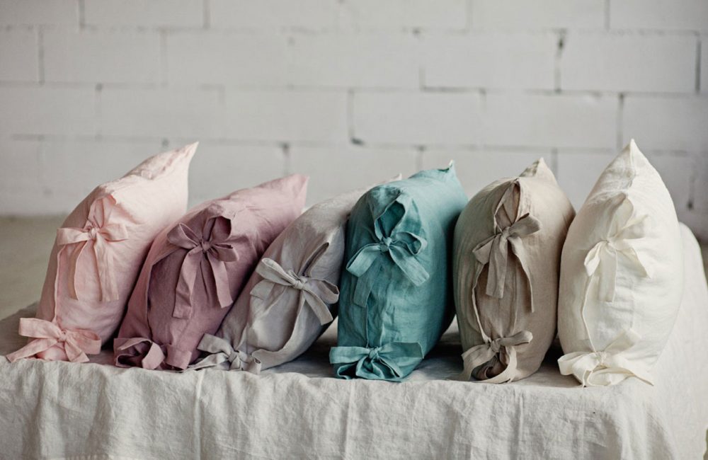 9 Pretty Summer Linens - Cottage style decorating, renovatin