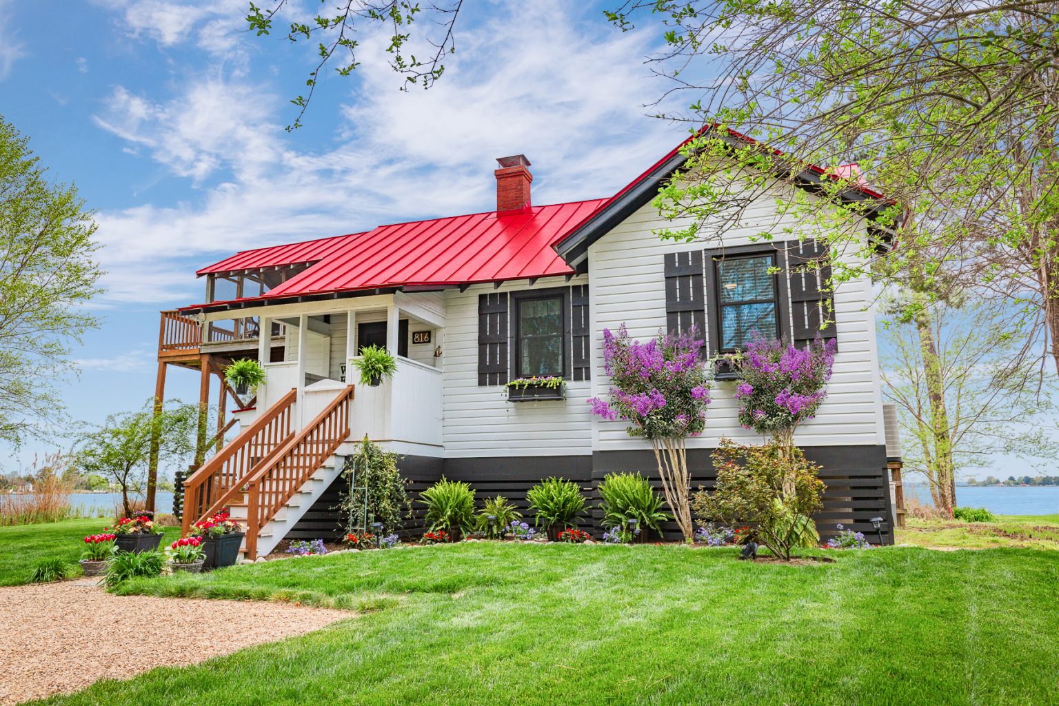 Curb Appeal: Ivey Creek Cottage - Cottage style decorating, renovating ...