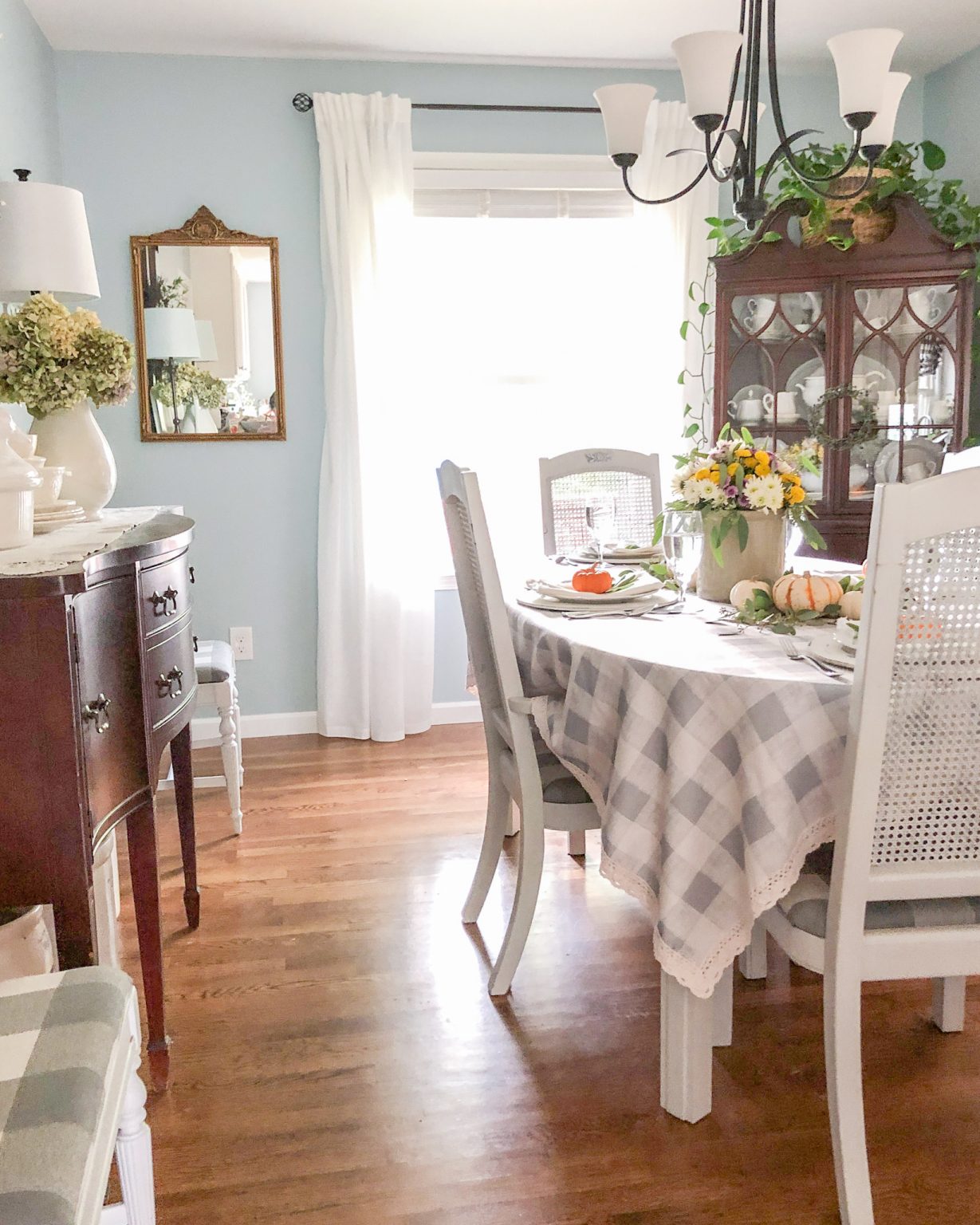 Modern Cottage Living - Cottage style decorating, renovating and ...