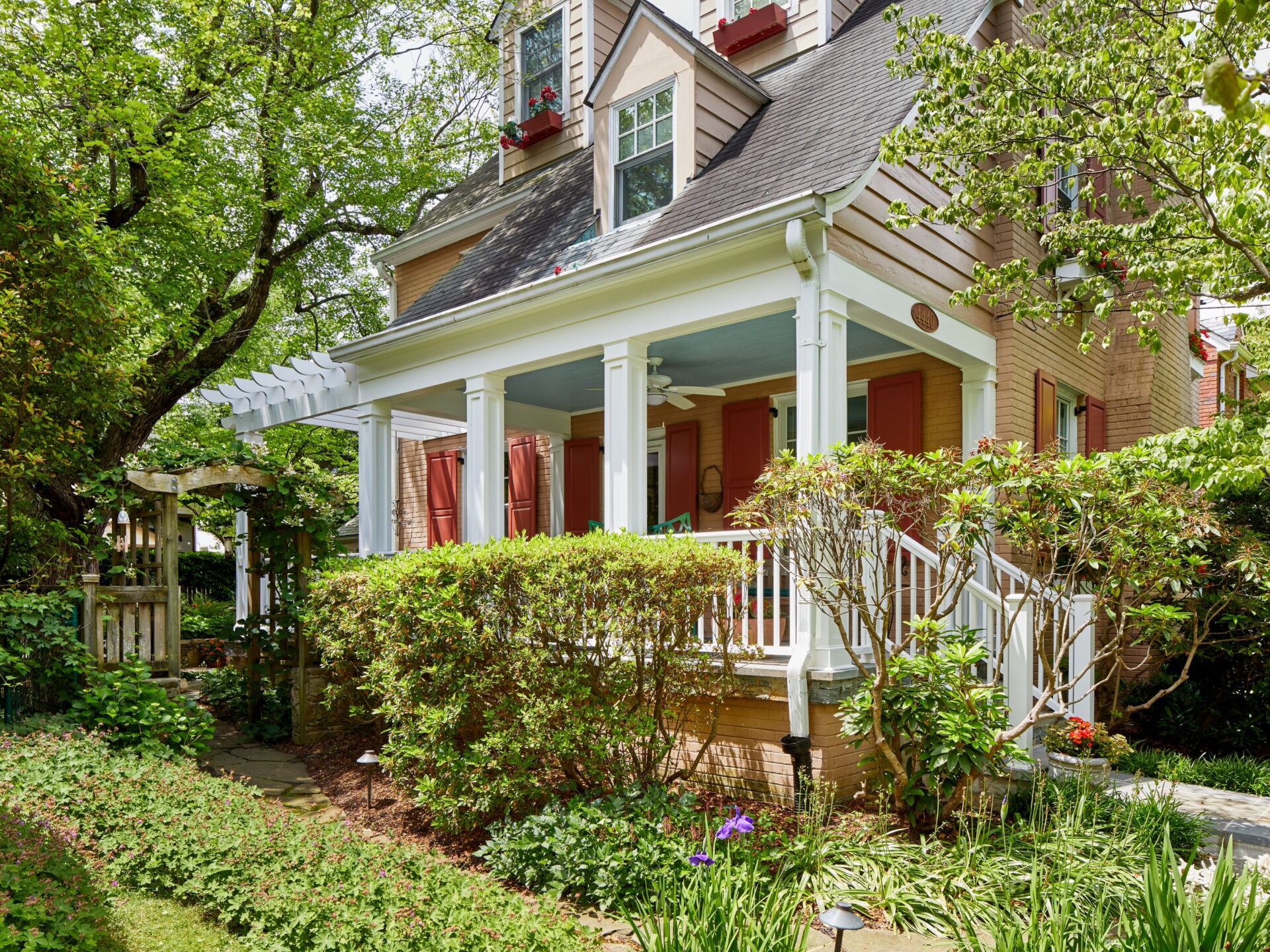 A DIY, Feature-Filled and Low-Profile Heating and Cooling System with ...