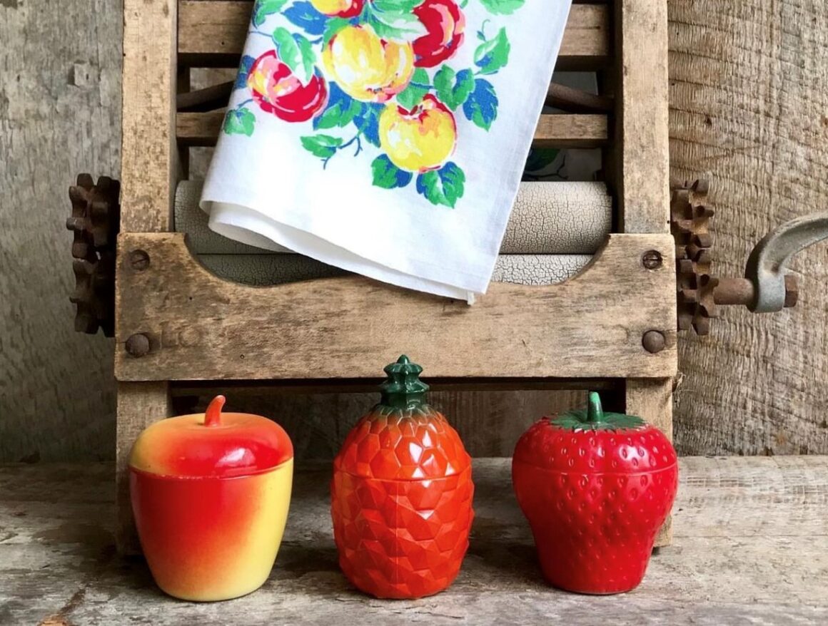 Cottage Style Homes and Modern Living - Cottages & Bungalows