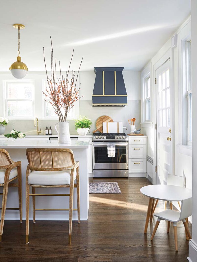 Style Watch: Michigan Lake Cottages - Cottage style decorati